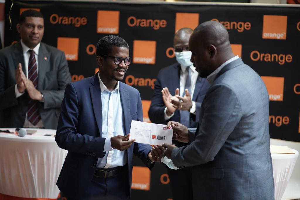 Orange Money innove avec la Carte Visa Orange Money, une facilité de ...